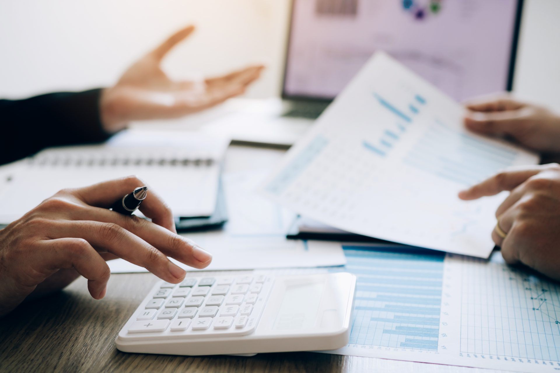 EBIT-Multiple | Loxone Lighthouse